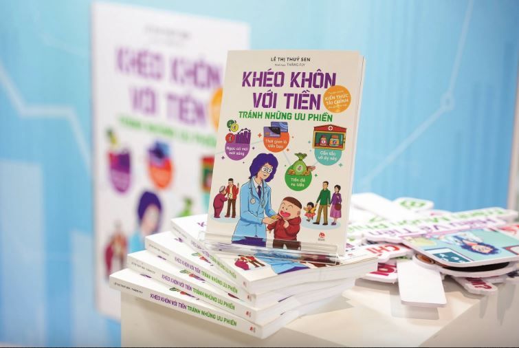 Học kiến thức tài chính qua truyện tranh Khéo khôn với tiền - Tránh nh ...