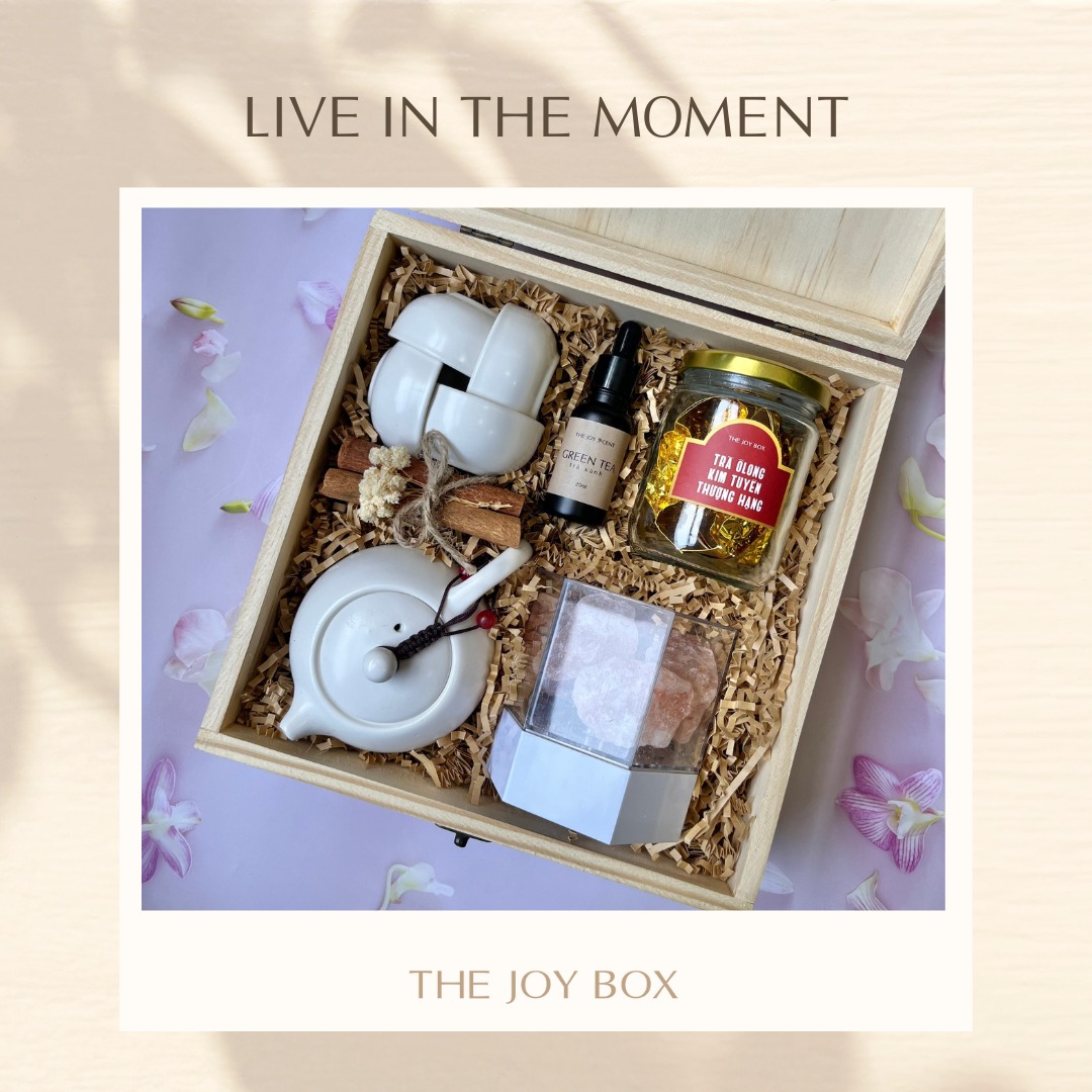 QUÀ TẶNG MÙA TAN TRƯỜNG: GỬI LỜI ĐẾN CÔ THẦY QUA MÓN QUÀ THÂN MẾN – The Joy Box
