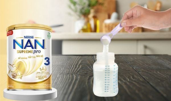Cách pha sữa Nan cho bé đúng cách - Hướng dẫn chi tiết