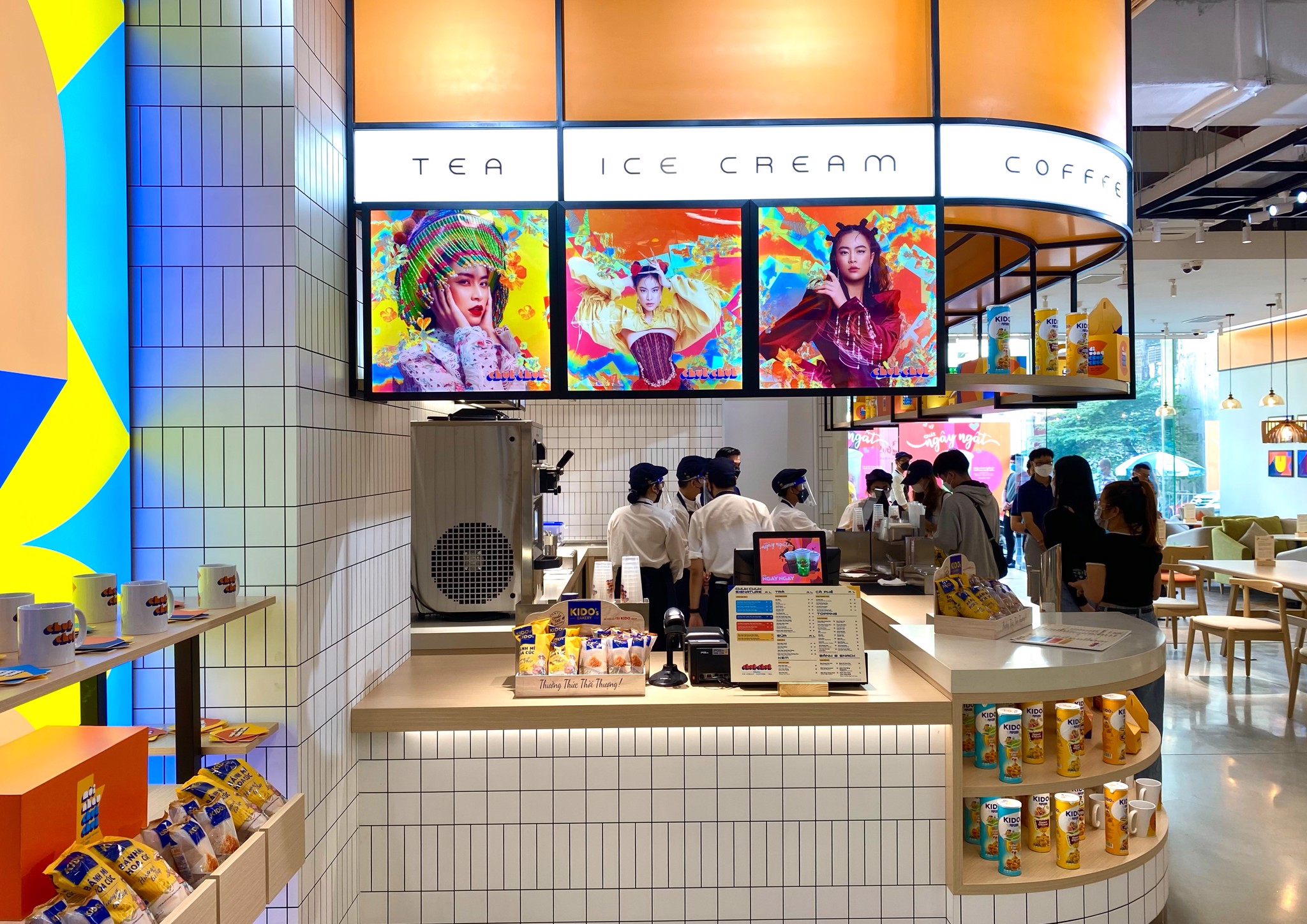 Hoàng Thùy Linh đồng hành cùng Chuk Chuk mang tới thức uống đúng chất ...