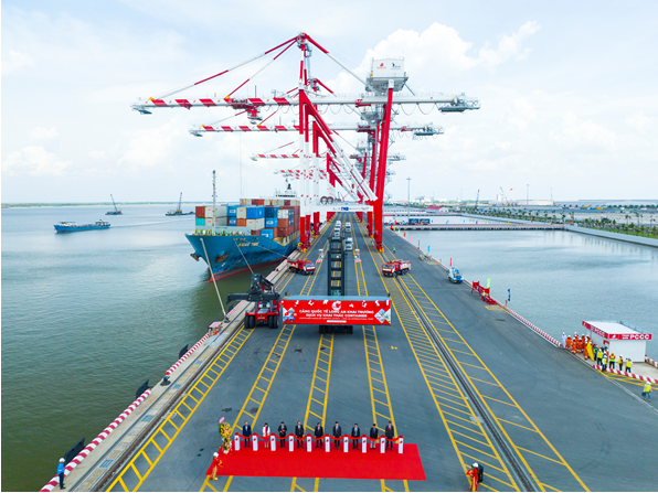Cảng Việt Nam triển khai dịch vụ xếp dỡ container – Công Ty TNHH ...