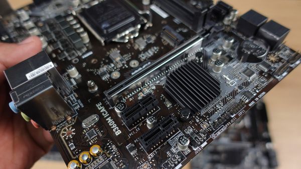 Mainboard MSI B360M ICAFE. BH 3T Star – TINHOCNGOISAO.COM