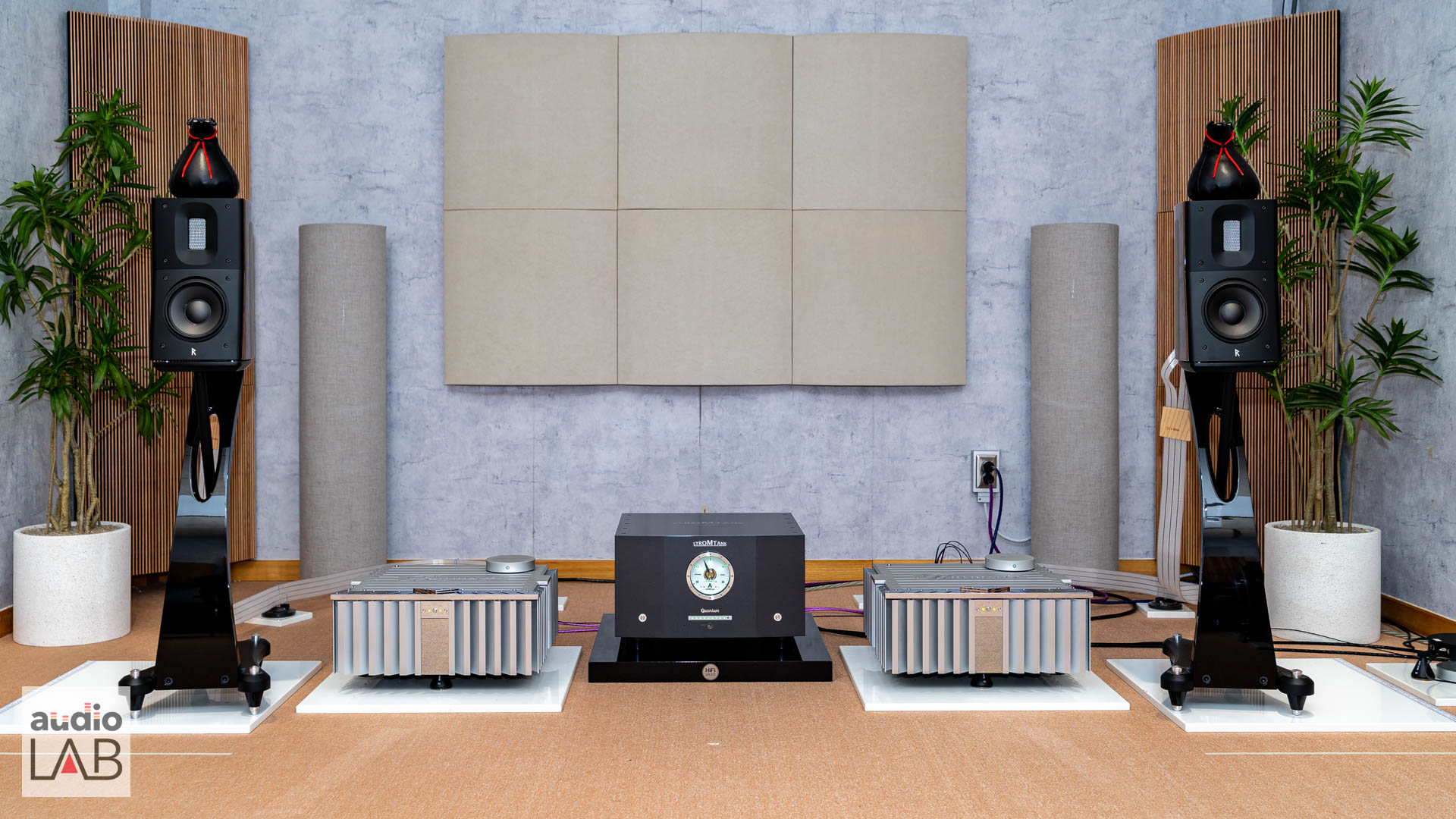 Raidho TD-1.2 và Burmester trị giá 7,9 tỉ đồng tại HiFi Store