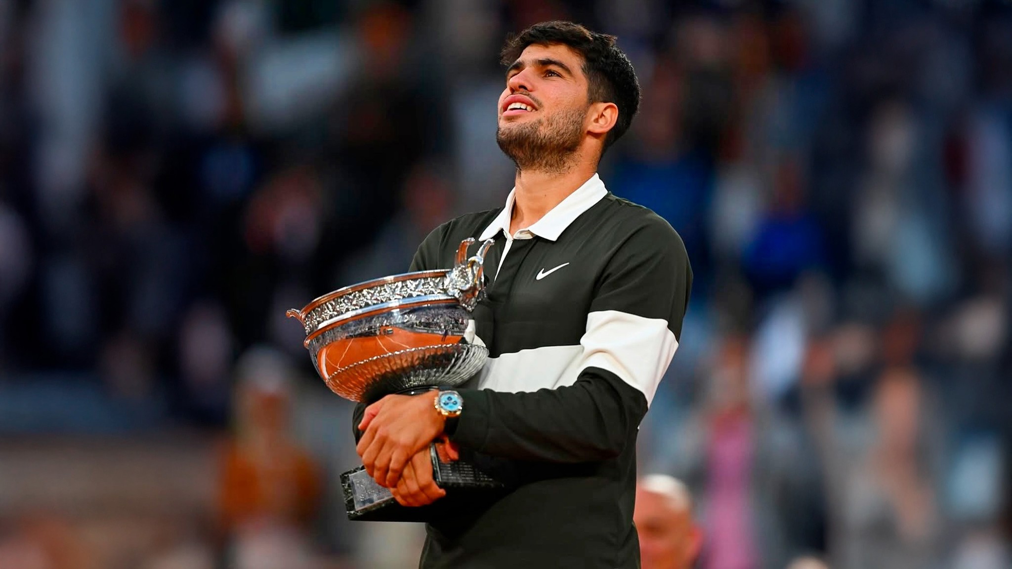 Carlos Alcaraz và Rolex Daytona Tiffany sau chiến thắng Roland Garros ...