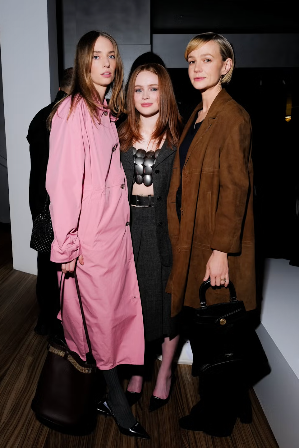 Maya Hawke gây ấn tượng với trang phục Prada độc đáo tại New York – LUXITY