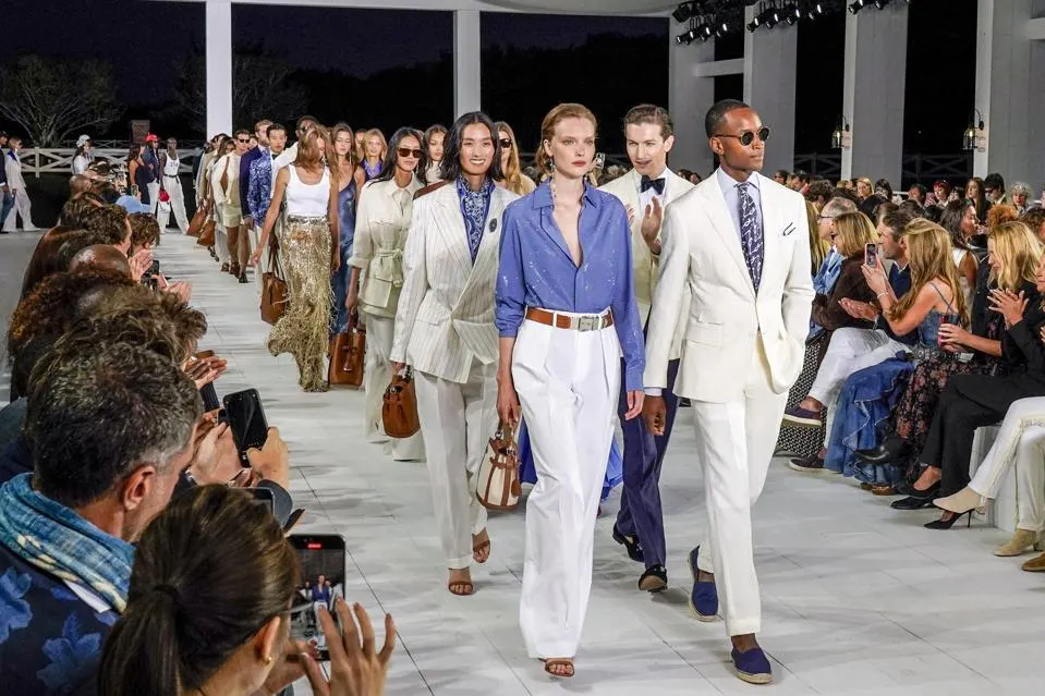 Ralph Lauren Xuân 2025: Bờ biển Hamptons gọi tên với phong cách boho ...