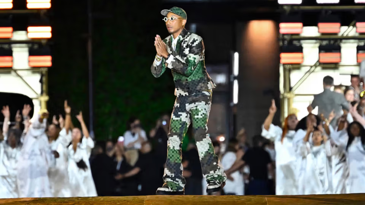 Pharrell Williams' Louis Vuitton Debut nhận về 1 tỷ lượt xem
