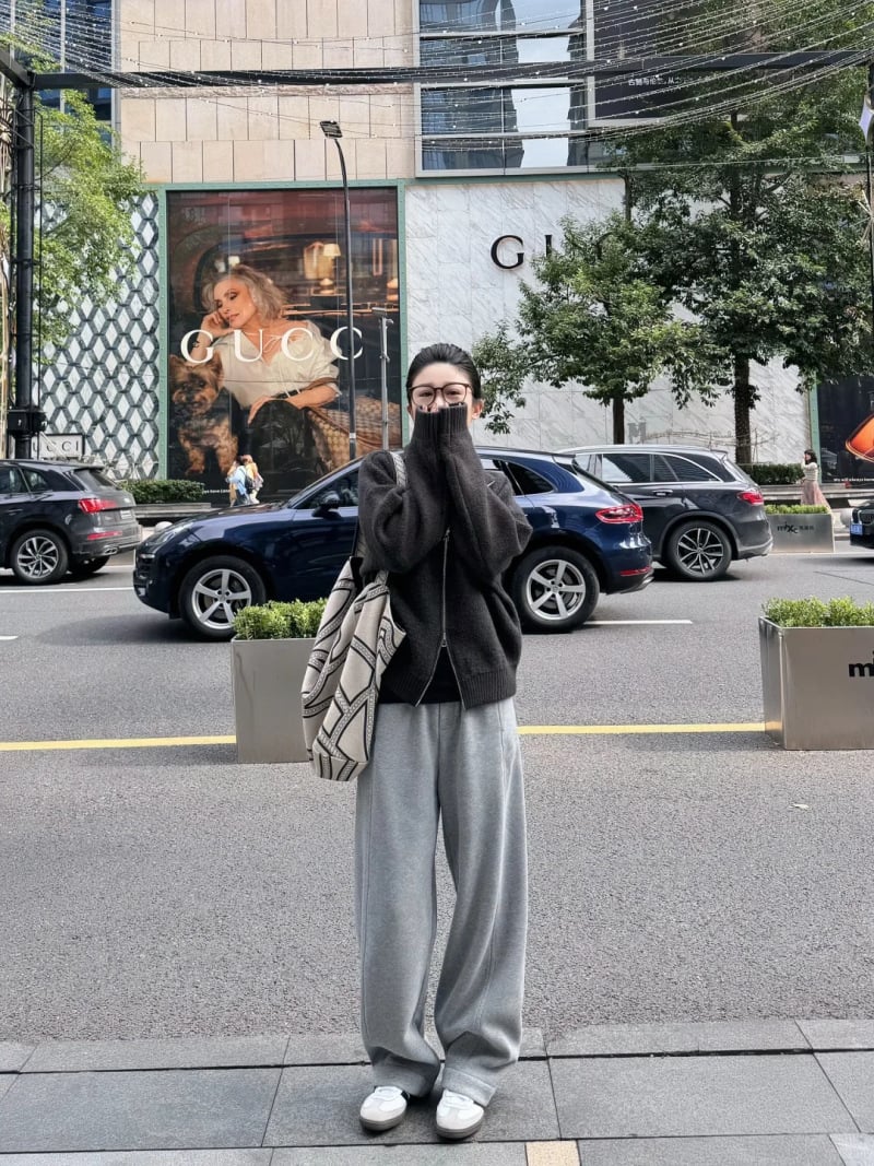 Form Boxy là gì? Cách phối đồ với những chiếc áo Form Boxy cá tính