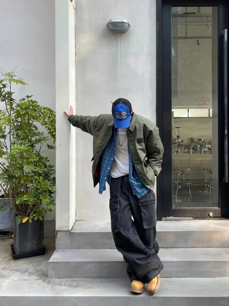 Form Boxy là gì? Cách phối đồ với những chiếc áo Form Boxy cá tính