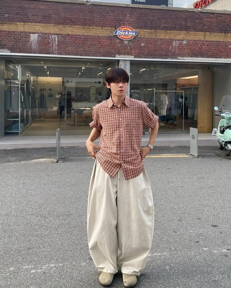 Form Boxy là gì? Cách phối đồ với những chiếc áo Form Boxy cá tính