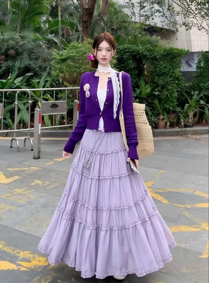 Màu plum là màu gì? Bí kíp phối đồ màu plum trendy, xinh xắn