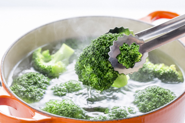 Tips for boiling vegetables to keep them tasty and vibrant