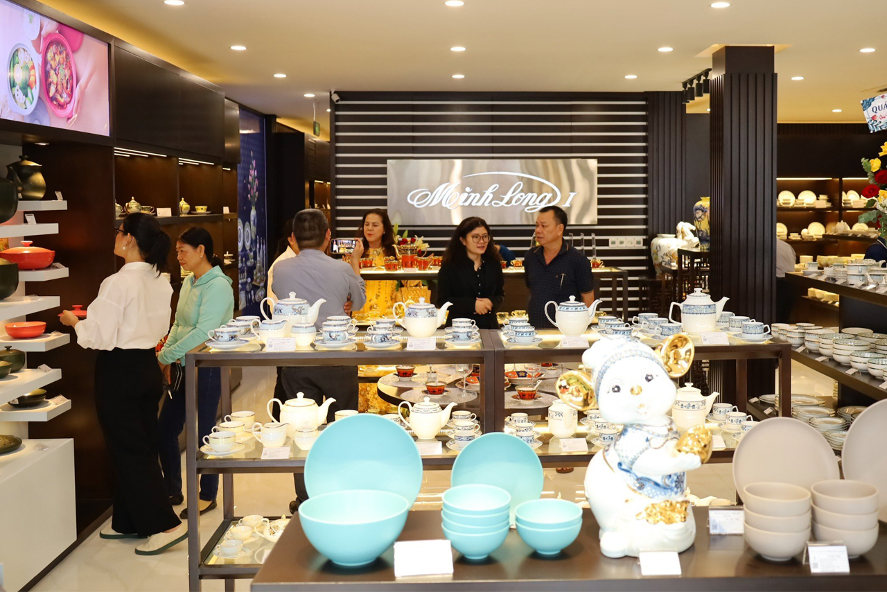 MINH LONG KHAI TRƯƠNG SHOWROOM CẦN THƠ Gốm sứ Minh Long