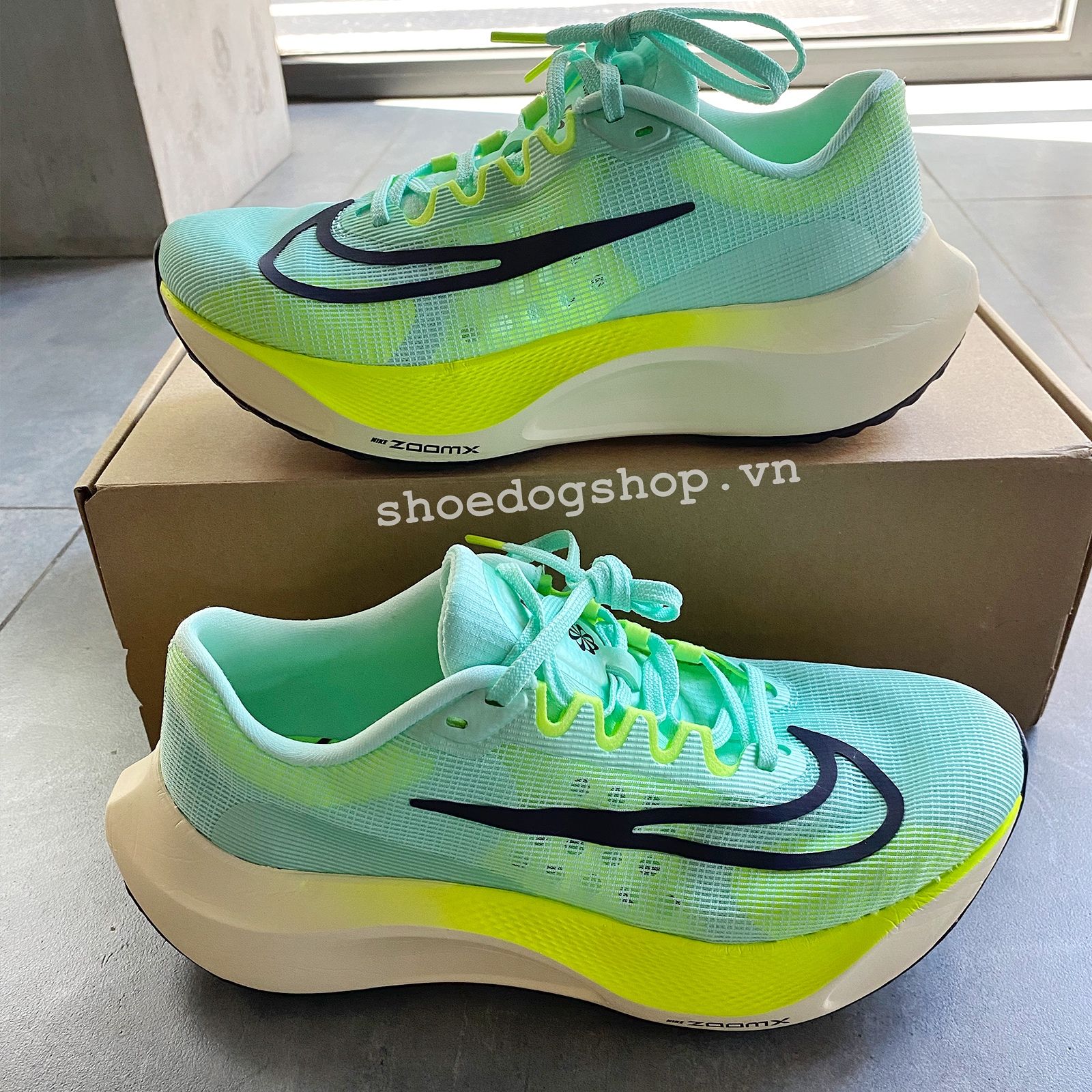 Review giày Zoom fly 5 - phiên bản giày chạy bộ "bánh mỳ" ổn định