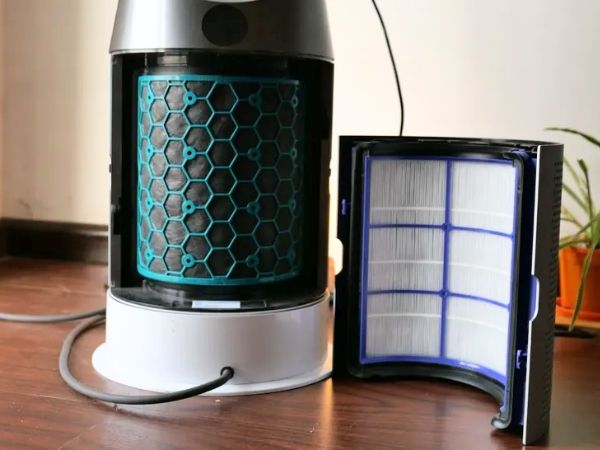 Máy lọc không khí Dyson HP09 kèm sưởi gây ấn tượng mạnh năm 2024