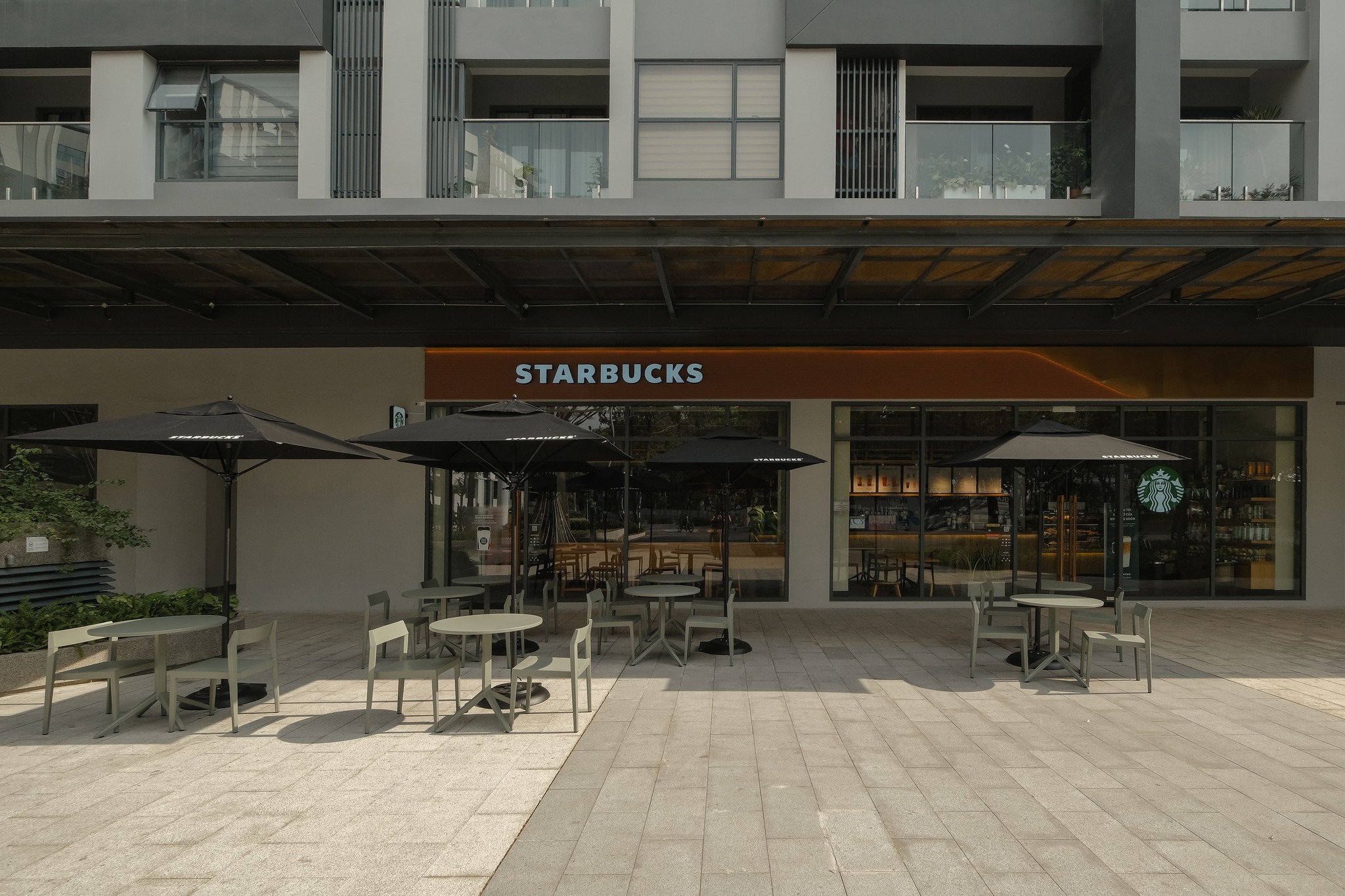 Chào mừng Starbucks Vietnam chính thức gia nhập đại lộ Celadon Bouleva