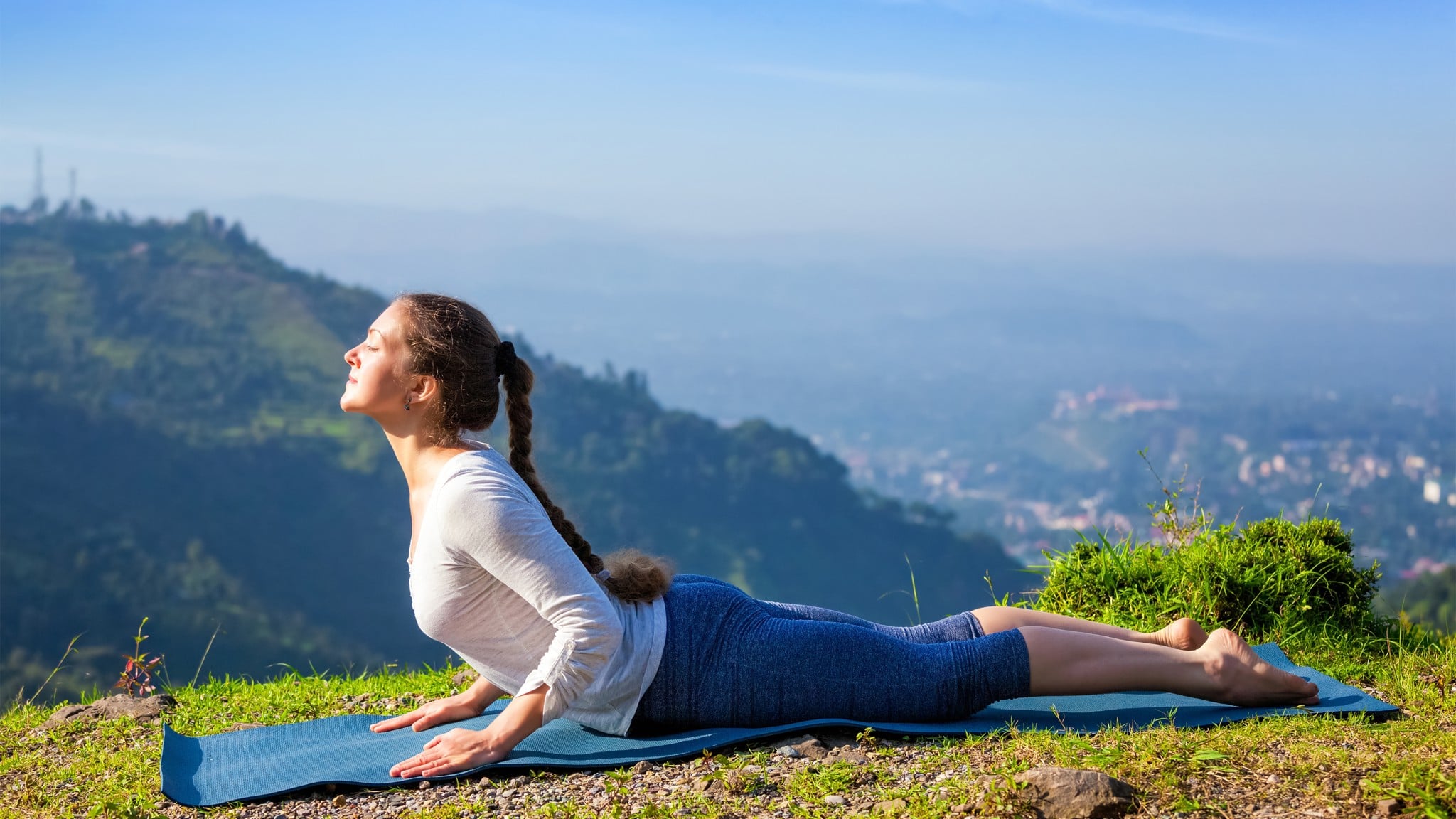 Yoga online tại nhà: Hướng dẫn chi tiết cho người mới bắt đầu – Omi ...