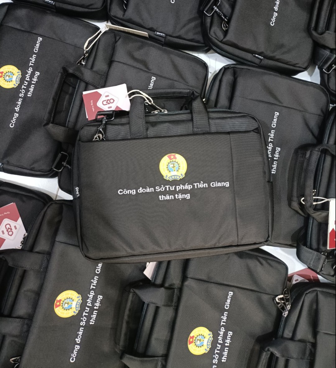 Mẫu cặp táp quà tặng công sở– Vietnam Backpack & Custom Bag ...