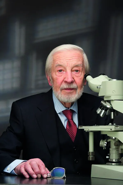 Nhà khoa học đằng sau thương hiệu - Tiễn sĩ Sobeslav Fiker – Fytofontana