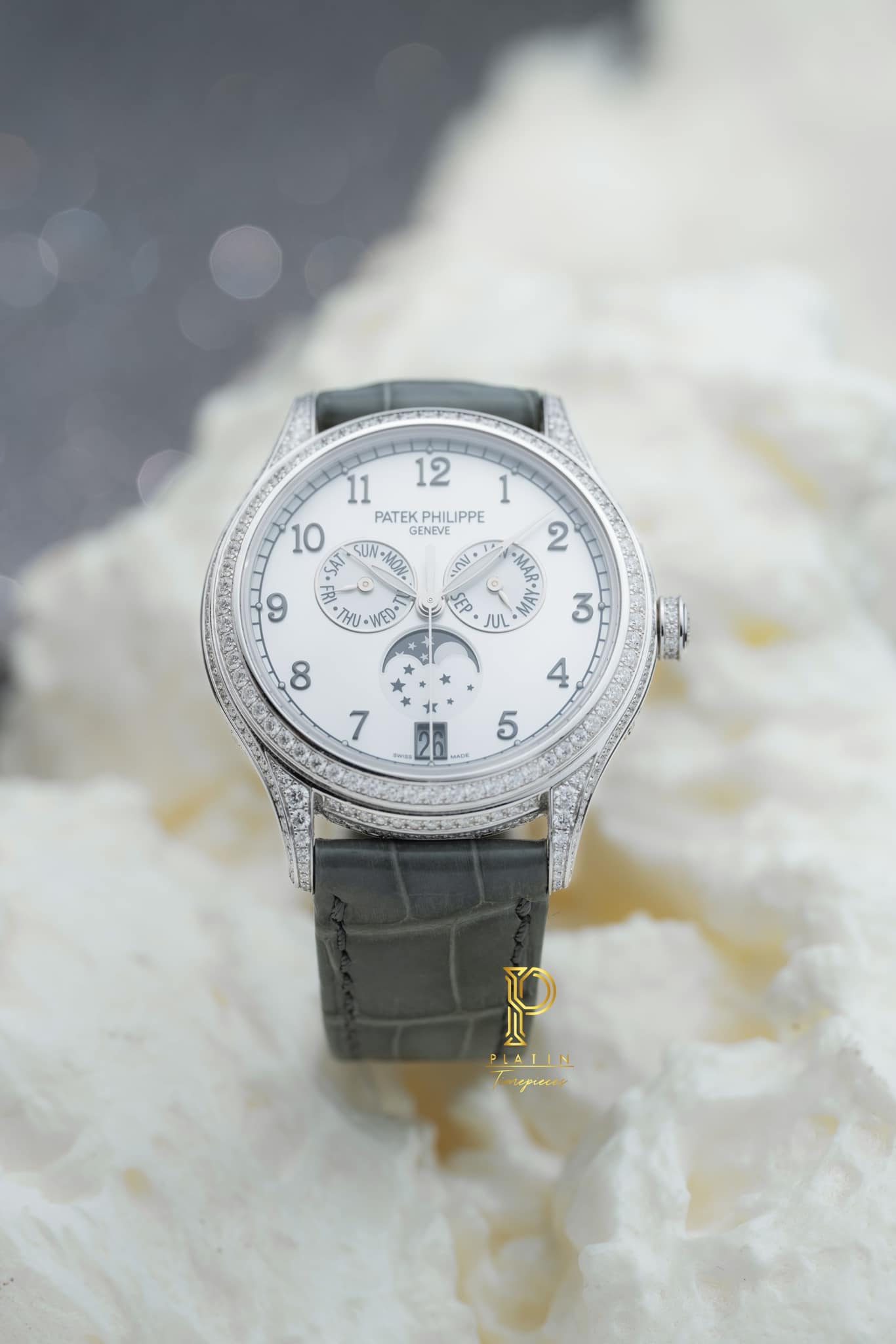 Đồng hồ Patek Philippe Complications 4948G-010 Nạm kim cương MOP ...