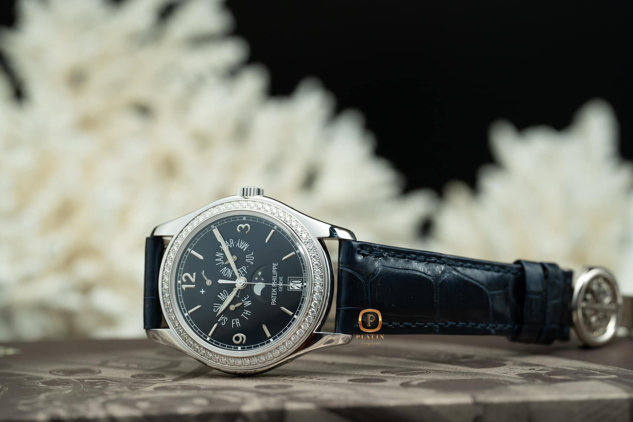 Đồng hồ Patek Philippe Complications 5147G-001 Mặt số xanh navy blue ...