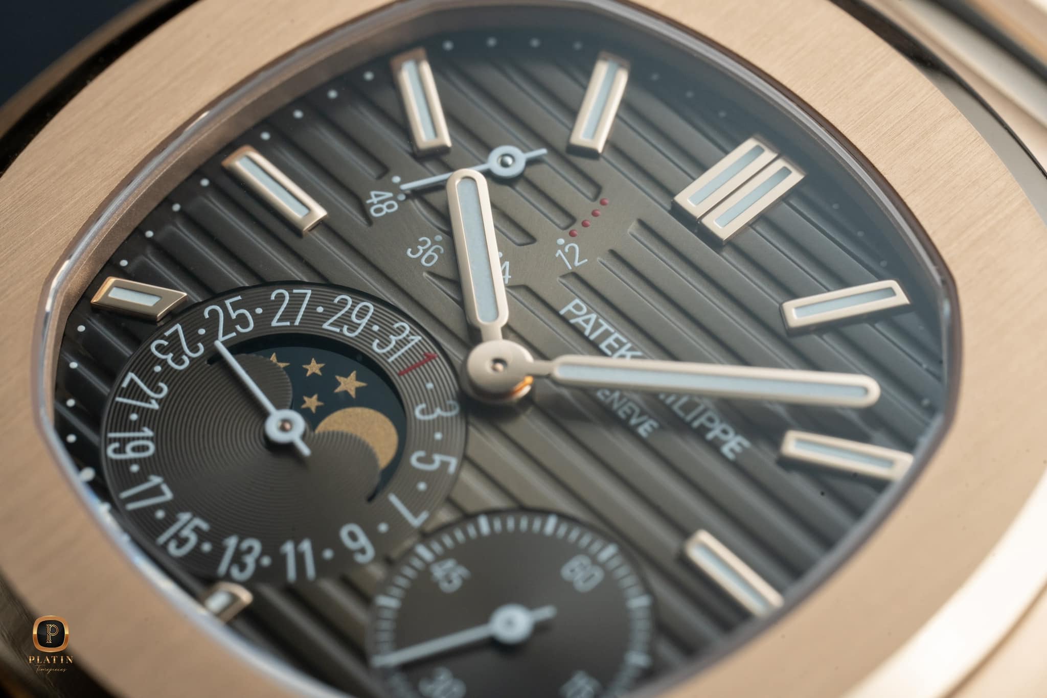 Đồng hồ Patek Philippe Nautilus 5712-1R-001 Vàng hồng Mặt số Nâu ...