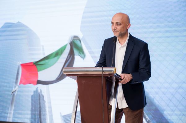 Ngài đại sứ đặc mệnh toàn quyền của UAE tại Việt Nam - Tiến sĩ Bader A ...