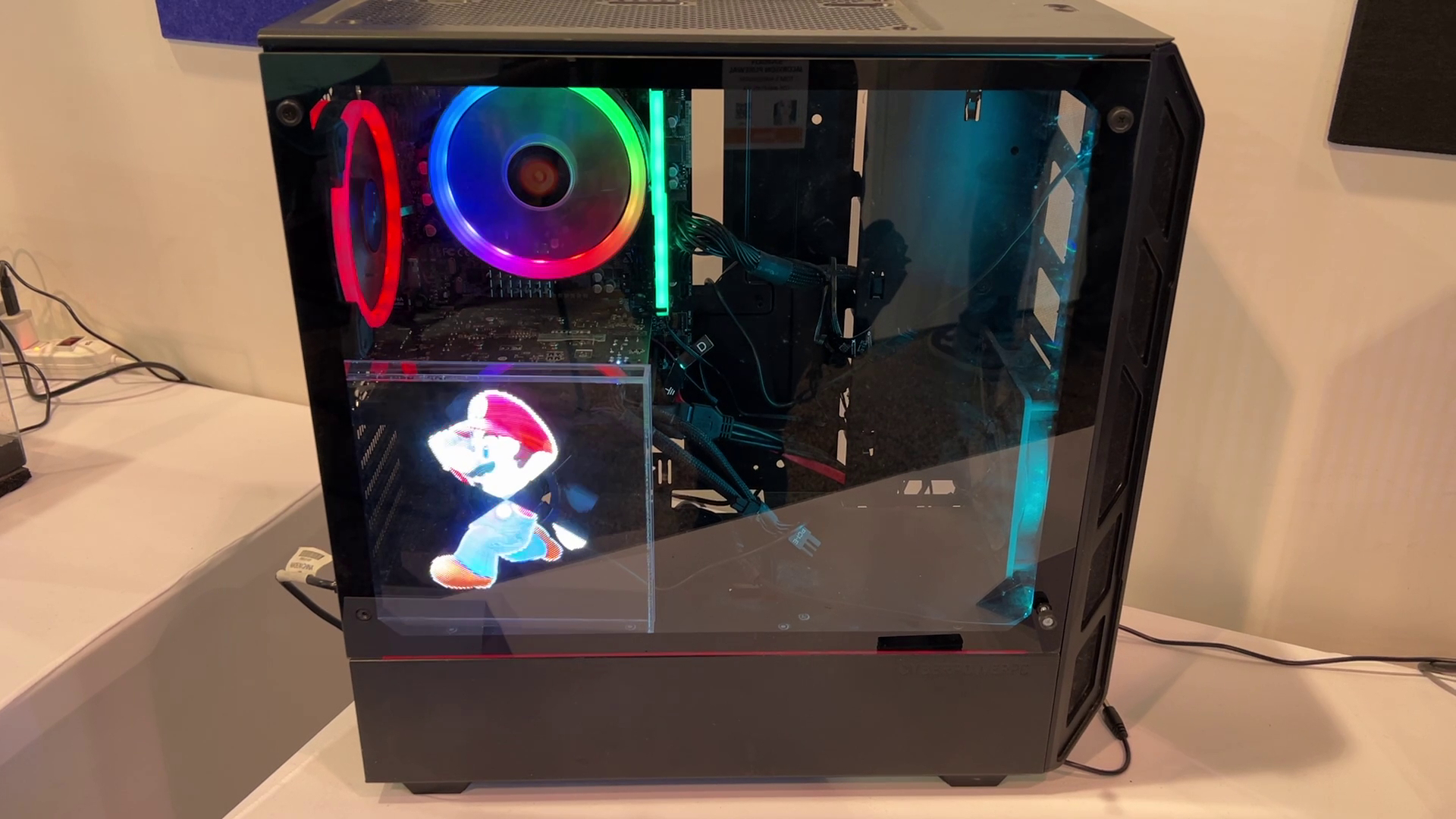 Cần gì đến LED RGB khi thùng PC của bạn đã có Hologram 3D? – GEARVN.COM