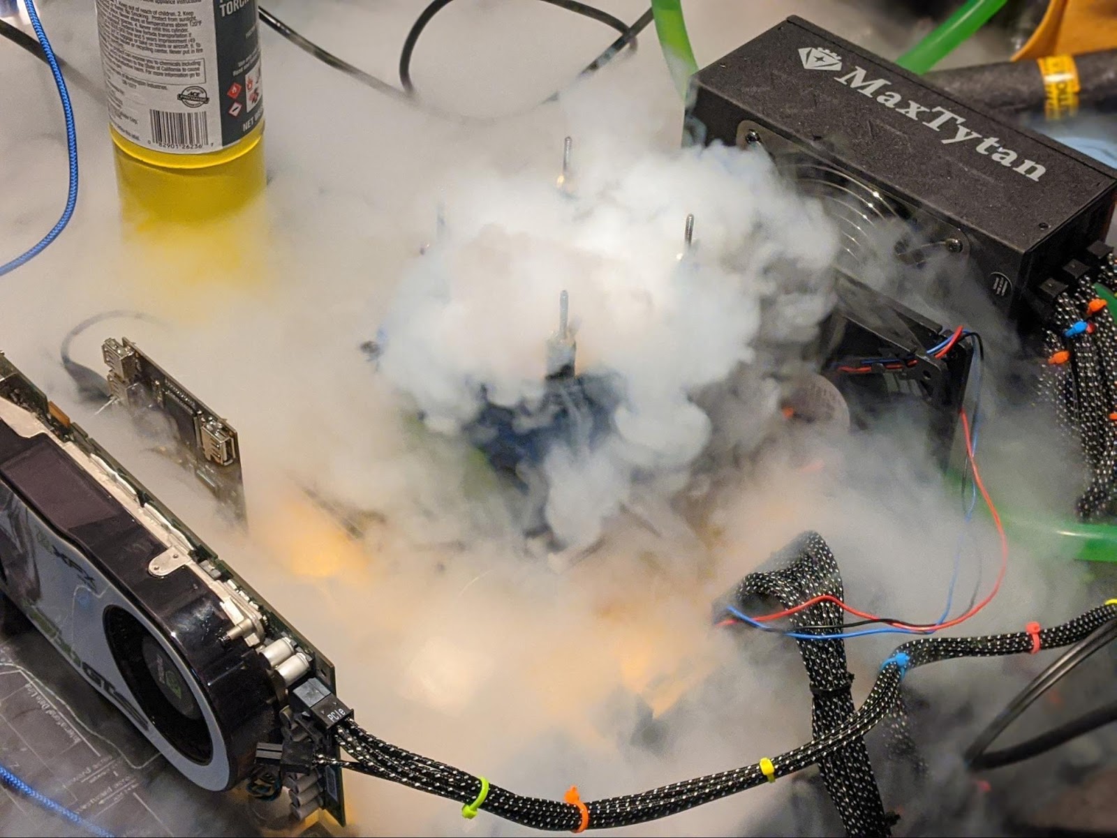 Overclocker chuyên nghiệp Splave phá vỡ kỷ lục với Core i9-10900K 7GHz ...