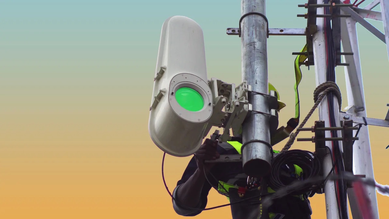 Tập đoàn mẹ của Google thử nghiệm truyền dữ liệu Internet bằng laser ...