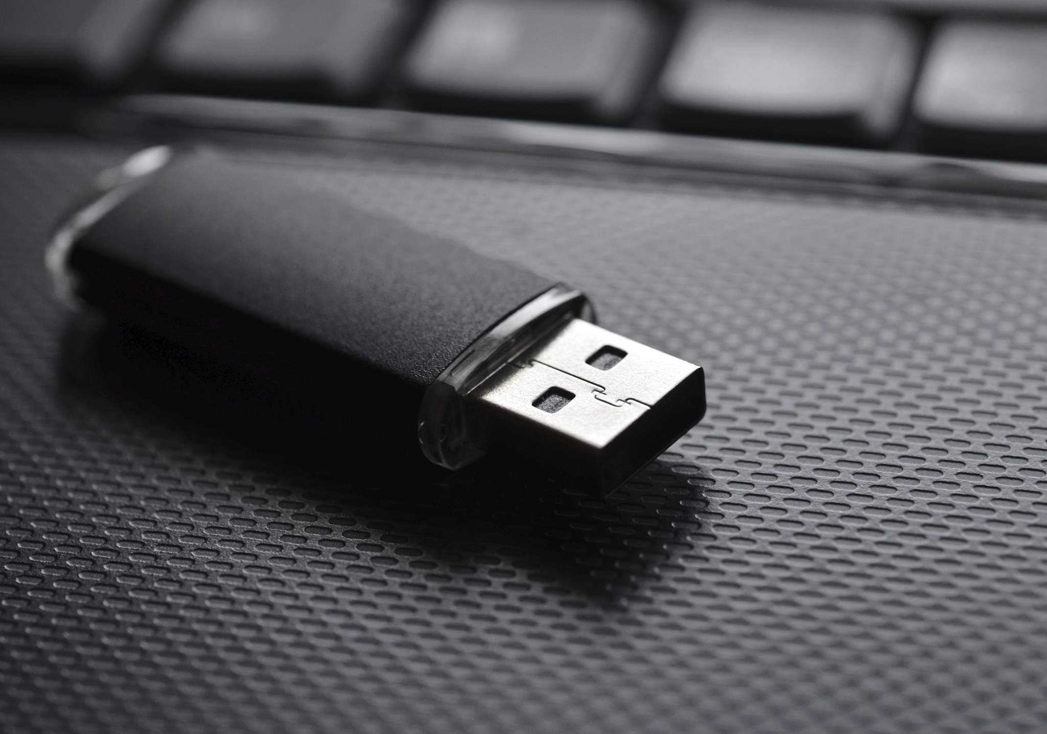 Vì sao USB cực tiện nhưng vẫn chưa thống trị hết các cổng kết nối, hoá ...