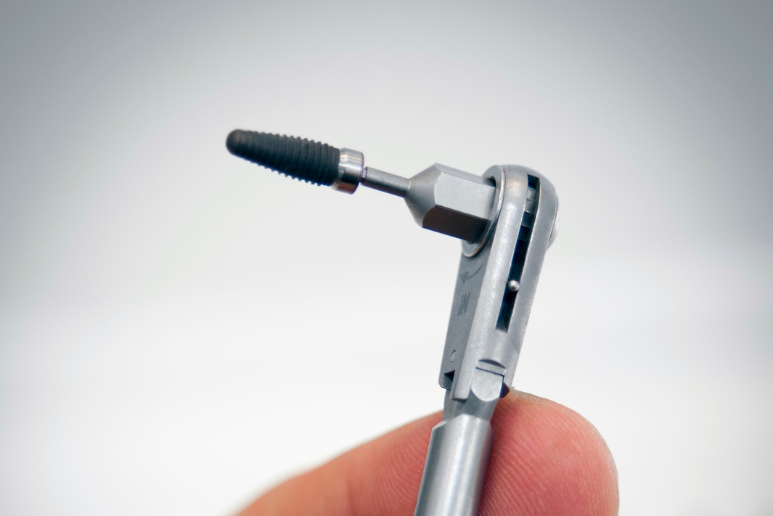 Mua Implant Chính Hãng Giá Tốt Ở Bà Rịa Vũng Tàu – Unident - Uni Dental ...