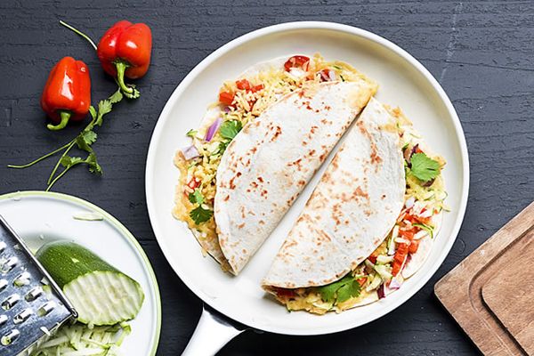 Chảo sứ và những ý kiến trái chiều mới nhất 2023