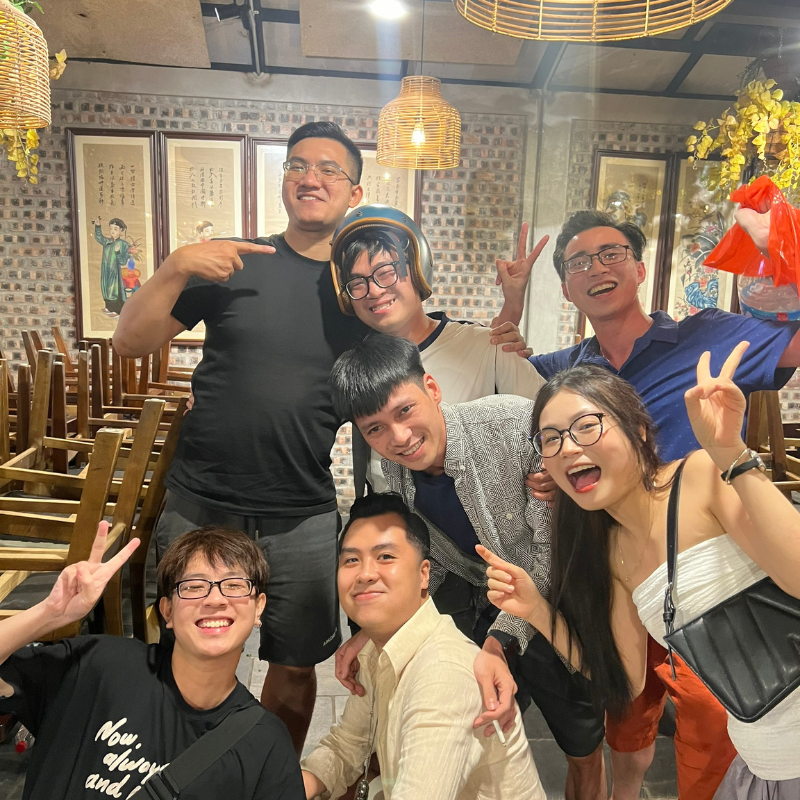 TIỆC LIÊN HOAN CỦA CHÚNG TÔI – Dugacy Network