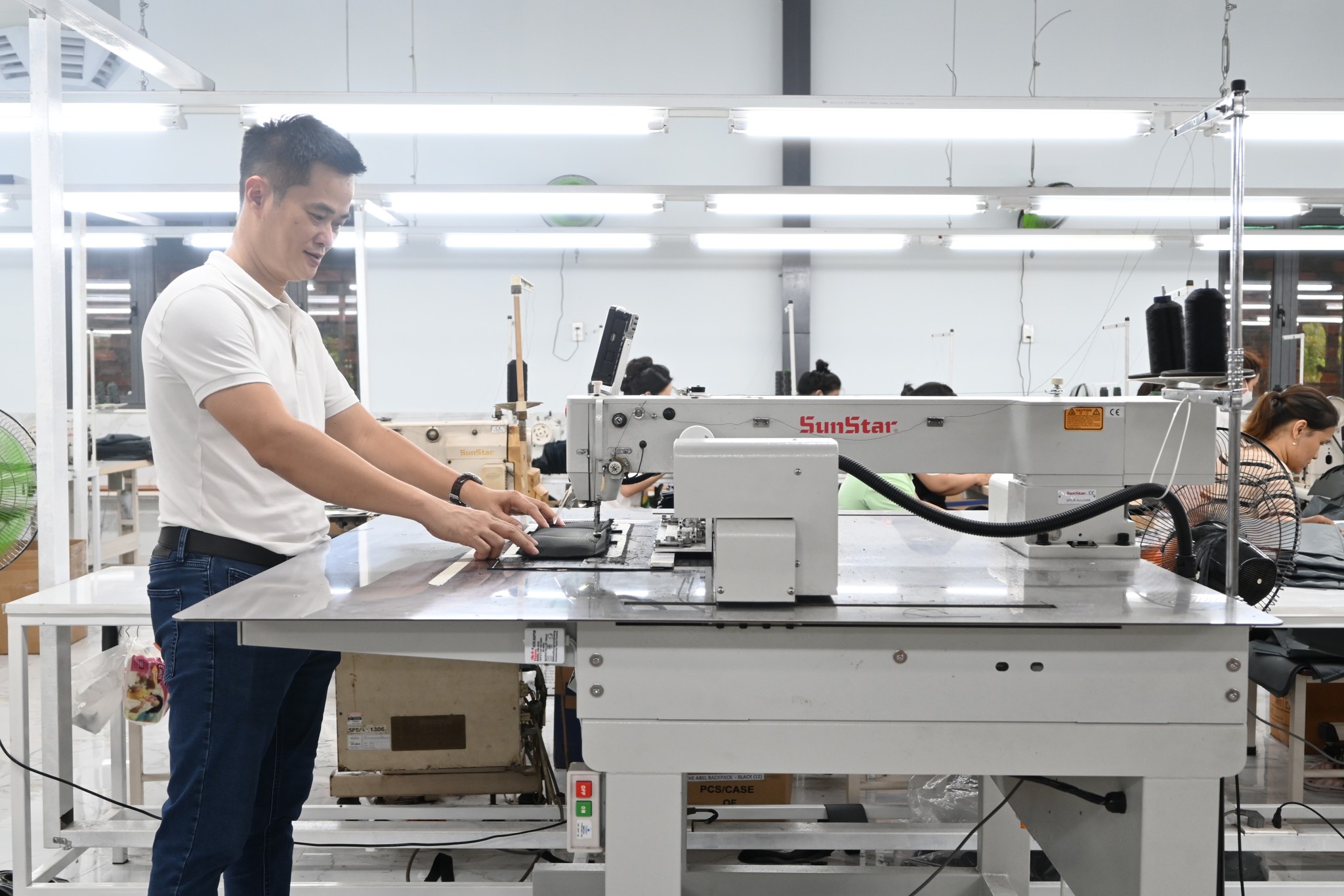 BIG FRAME COMPUTERISING MACHINE – Mikkor Vietnam Bag Manufacturer and ...