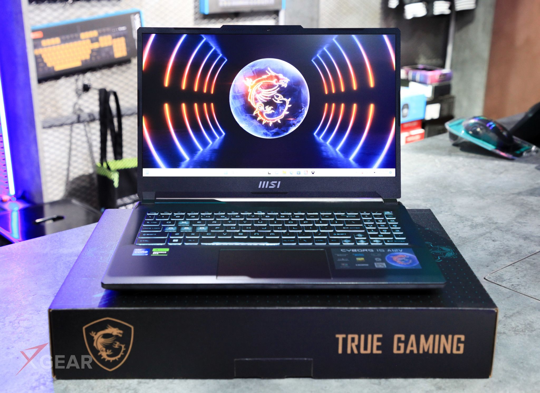 Laptop Gaming MSI Cyborg 15 A12UCX 618VN - Xgear