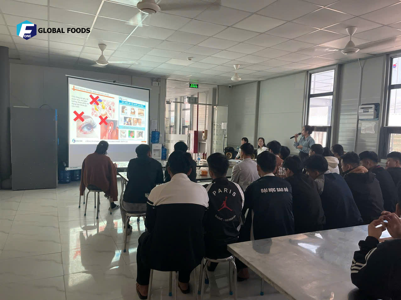 Welcomes Sao Do University Students for Internship Experience – F-One Global Foods