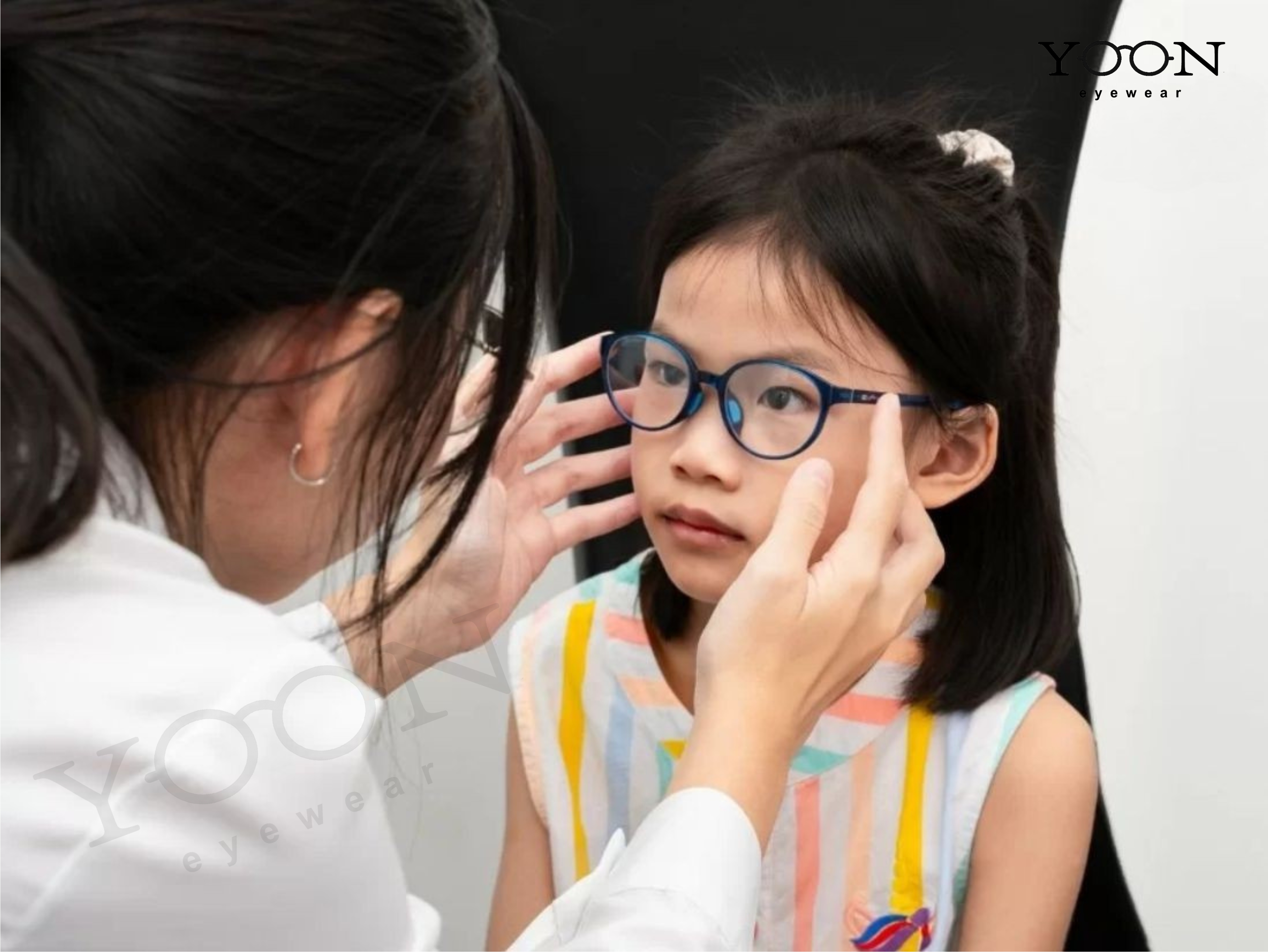 Cách Kiểm Soát Độ Cận Cho Trẻ – Mắt Kính Yoon