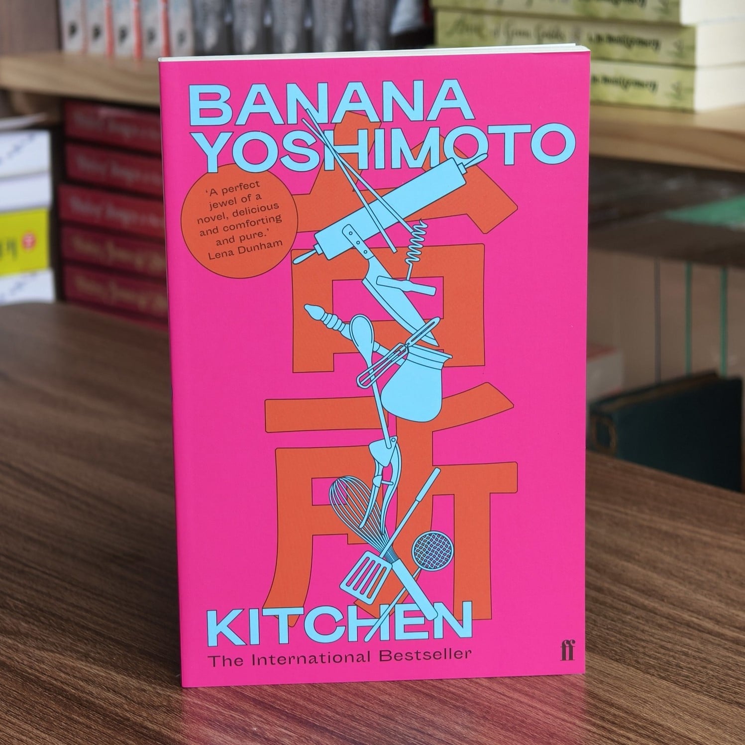 Kitchen - Banana Yoshimoto - Review Sách