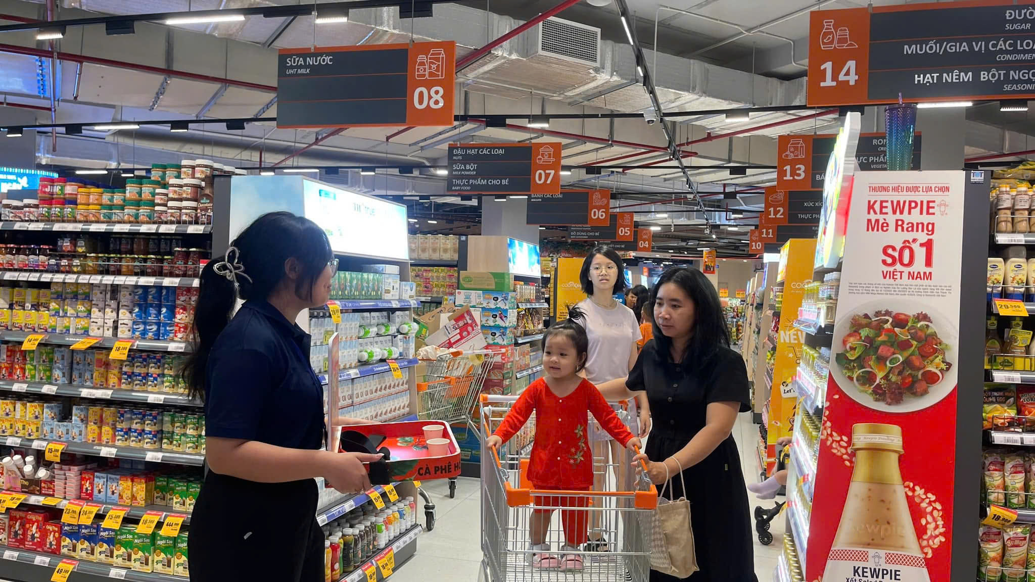 Trải nghiệm Elys Coffee tại Co.op Mart