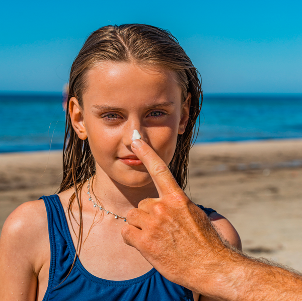 TÌM HIỂU VỀ TIA UV: KẺ THÙ THẦM LẶNG CỦA LÀN DA VÀ CÁCH ĐỐI PHÓ ...