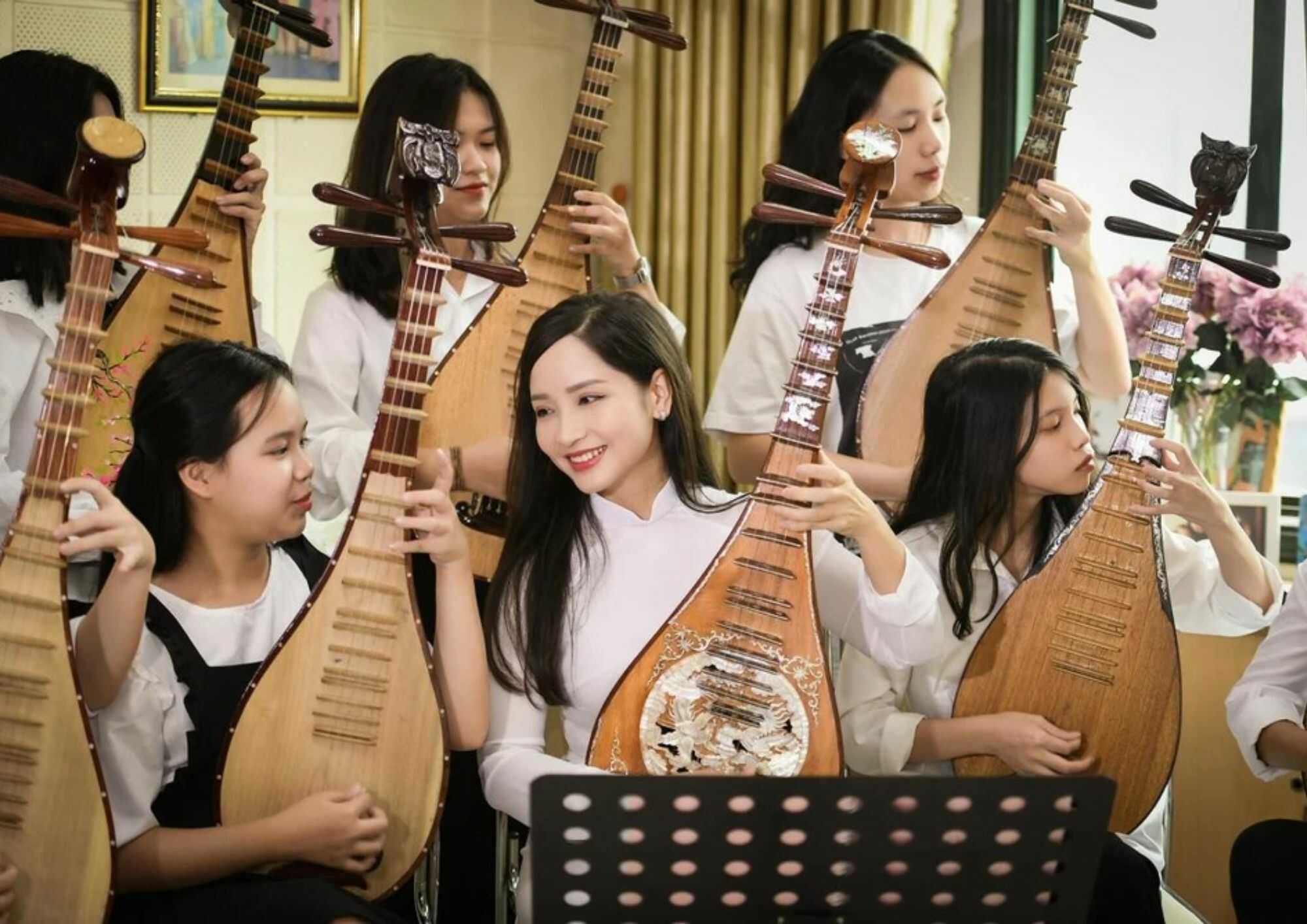 Tính Năng, Cấu Tạo Và Kỹ Thuật Chơi Đàn Tỳ Bà – MEY STORE