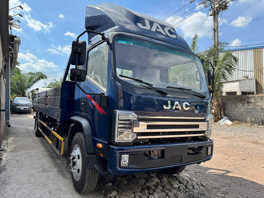 XE TẢI JAC N900 E5 THÙNG LỬNG TẢI 9.4 TẤN DÀI 7000 X2280 X 750MM – XE TẢI GIA ĐÌNH