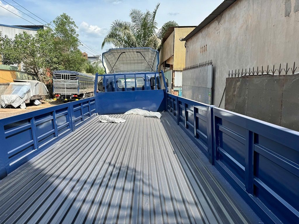 XE TẢI JAC N900 E5 THÙNG LỬNG TẢI 9.4 TẤN DÀI 7000 X2280 X 750MM – XE TẢI GIA ĐÌNH