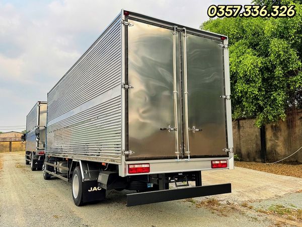 XE TẢI JAC N900 E5 9 TẤN THÙNG KÍN 7000 X 2280 X 2430MM – XE TẢI GIA ĐÌNH