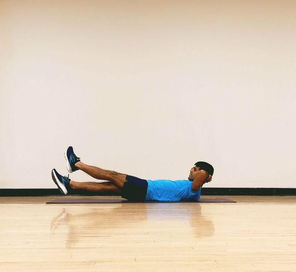 Scissor Kick: Lợi ích và chi tiết cách tập hiệu quả